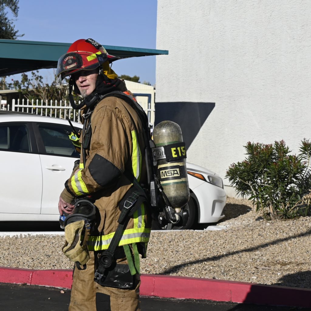 12/25/22 First Alarm Glendale Two Stories Apt House Fire On The Second ...